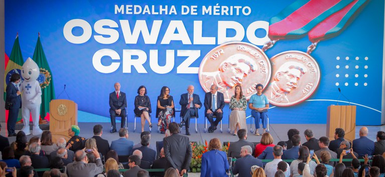 Conheça as personalidades que foram homenageadas pela atuação em prol ... Conheça as personalidades que foram homenageadas pela atuação em prol ...