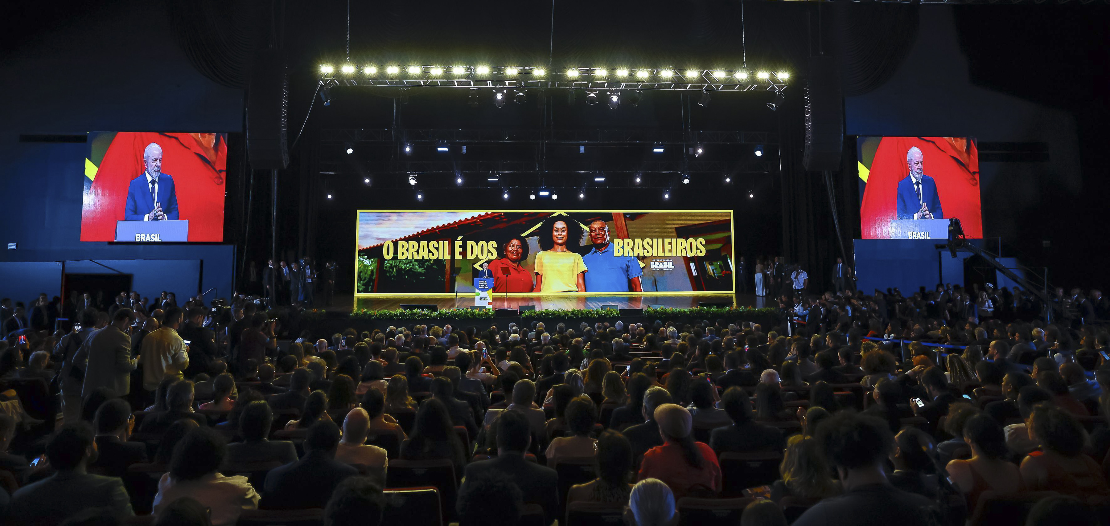 Em dois anos de governo, investimentos em portos e aeroportos superam ...